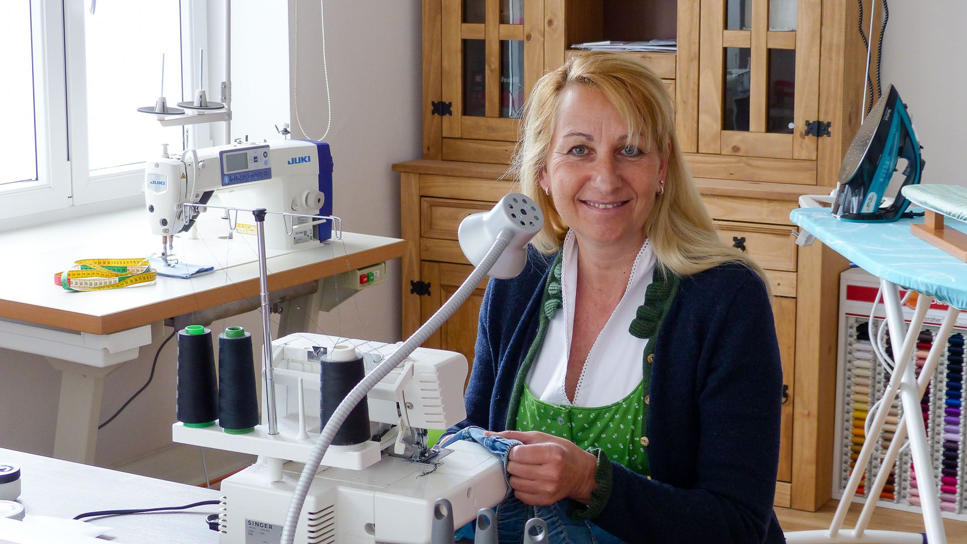Angela „Angi“ Doberer eröffnet ihre Schneiderei - Mariazell Online